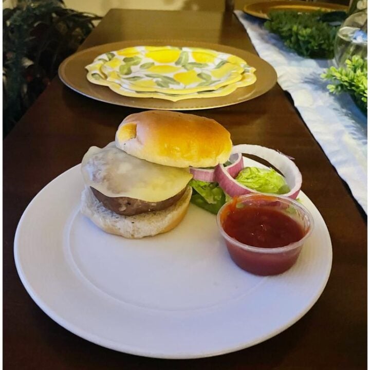 Hidden Valley Ranch Turkey Burgers - KMarie Kitchen